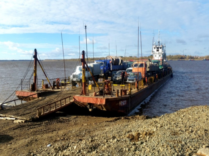 Russian Military Moving Barges Into Position To Construct Floating ...
